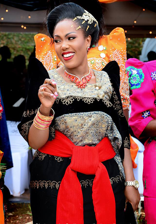 Photos: Bukedde TV's Fyona Kirabo kwanjulas Pastor - Matooke Republic