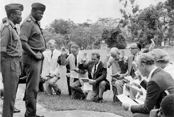 Throwback: When Idi Amin made white diplomats to kneel before him ...